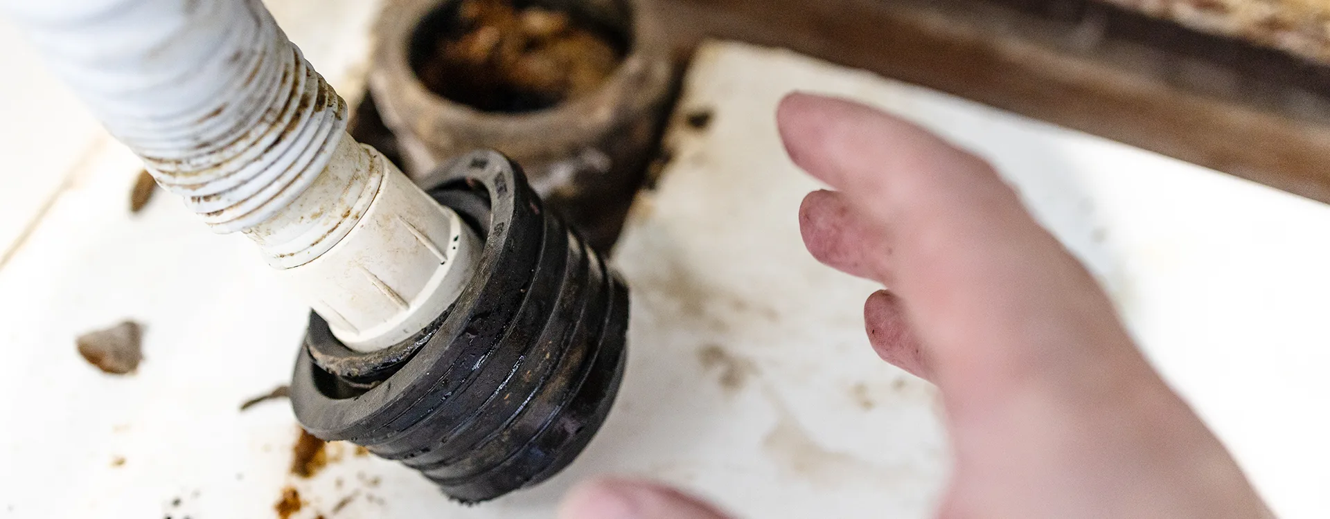 Unclog Pipes Maple, Ontario | Professional Pipes Unclogging Services